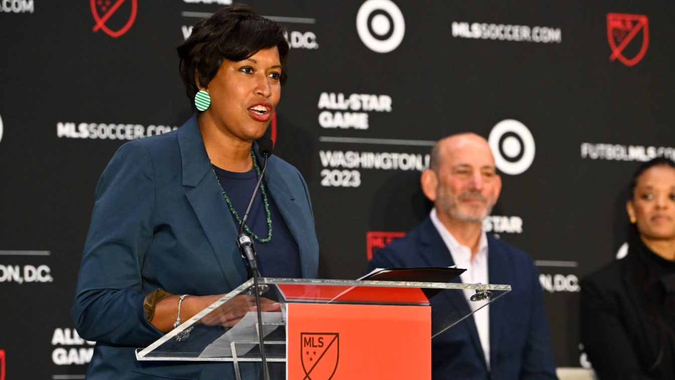 Illinois Gaming Board Chairman Schmadeke Steps Down